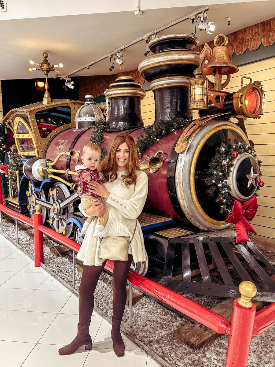 Macy’s Santaland NYC: Everything You Need To Know - Alex Jessica Mills